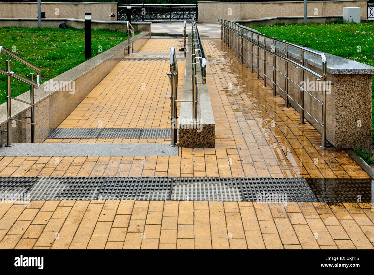 Public building wheelchair ramp hi-res stock photography and images - Alamy