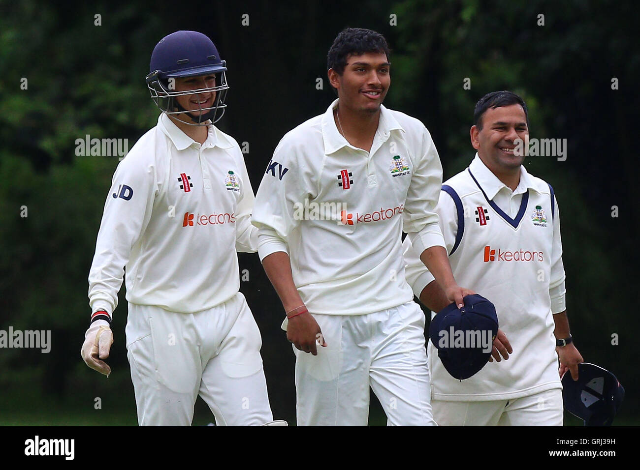 Wanstead players celebrate the wicket of P Murray during Hornchurch CC ...