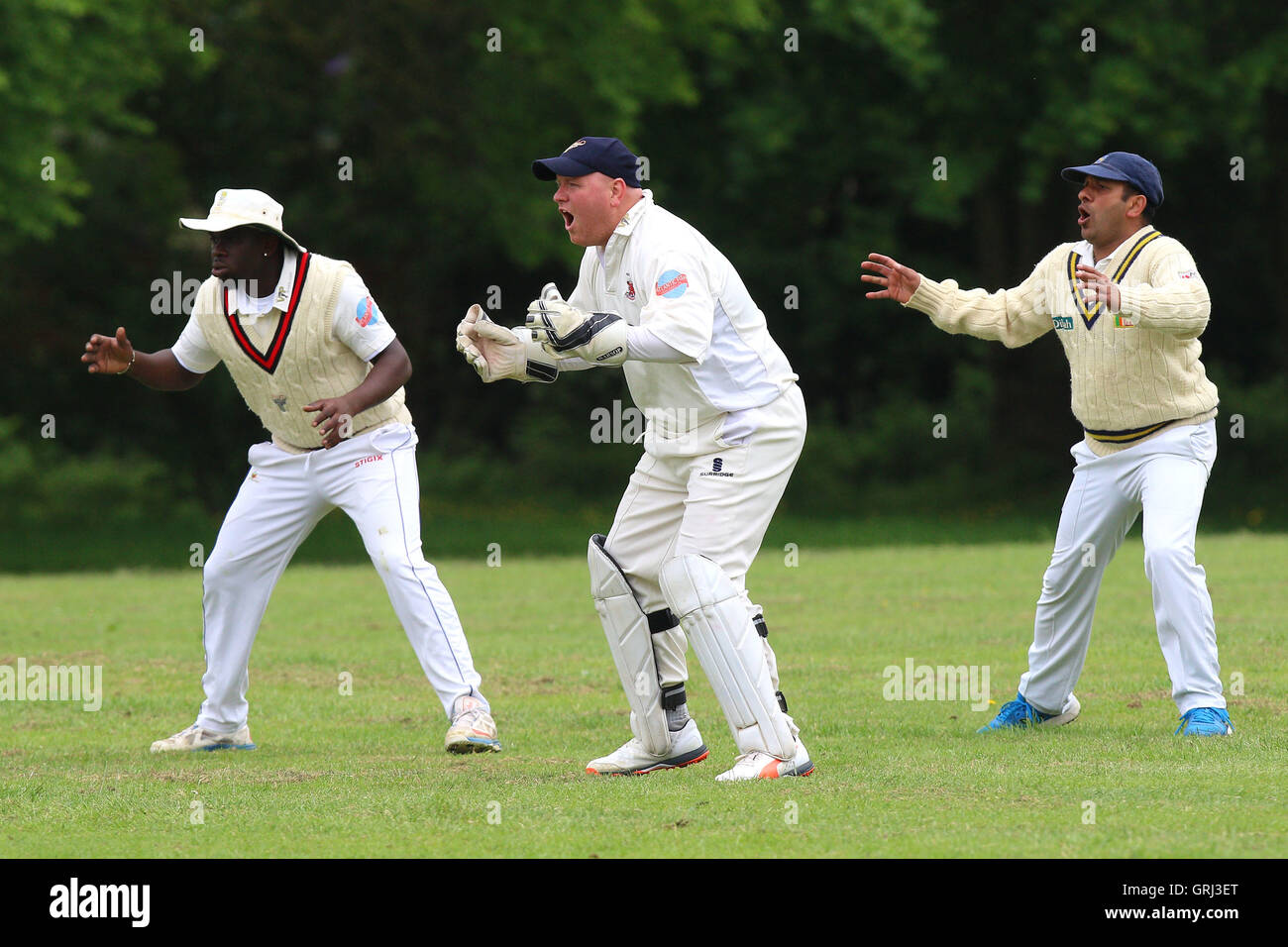 Hornchurch CC vs Shenfield CC, Shepherd Neame Essex League Cricket at ...