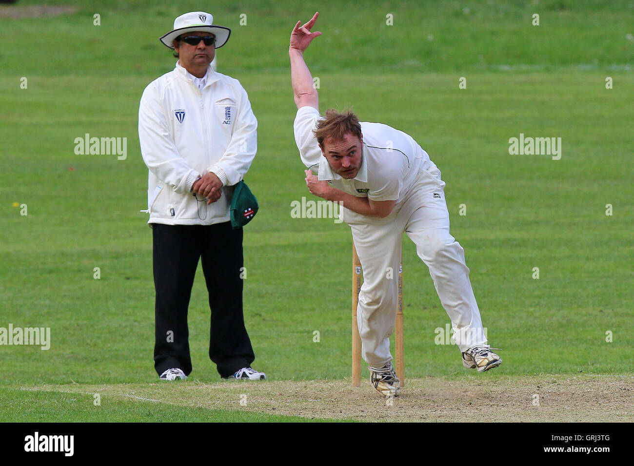 Richard Brabner in bowling action for Harold Wood during Harold Wood CC ...