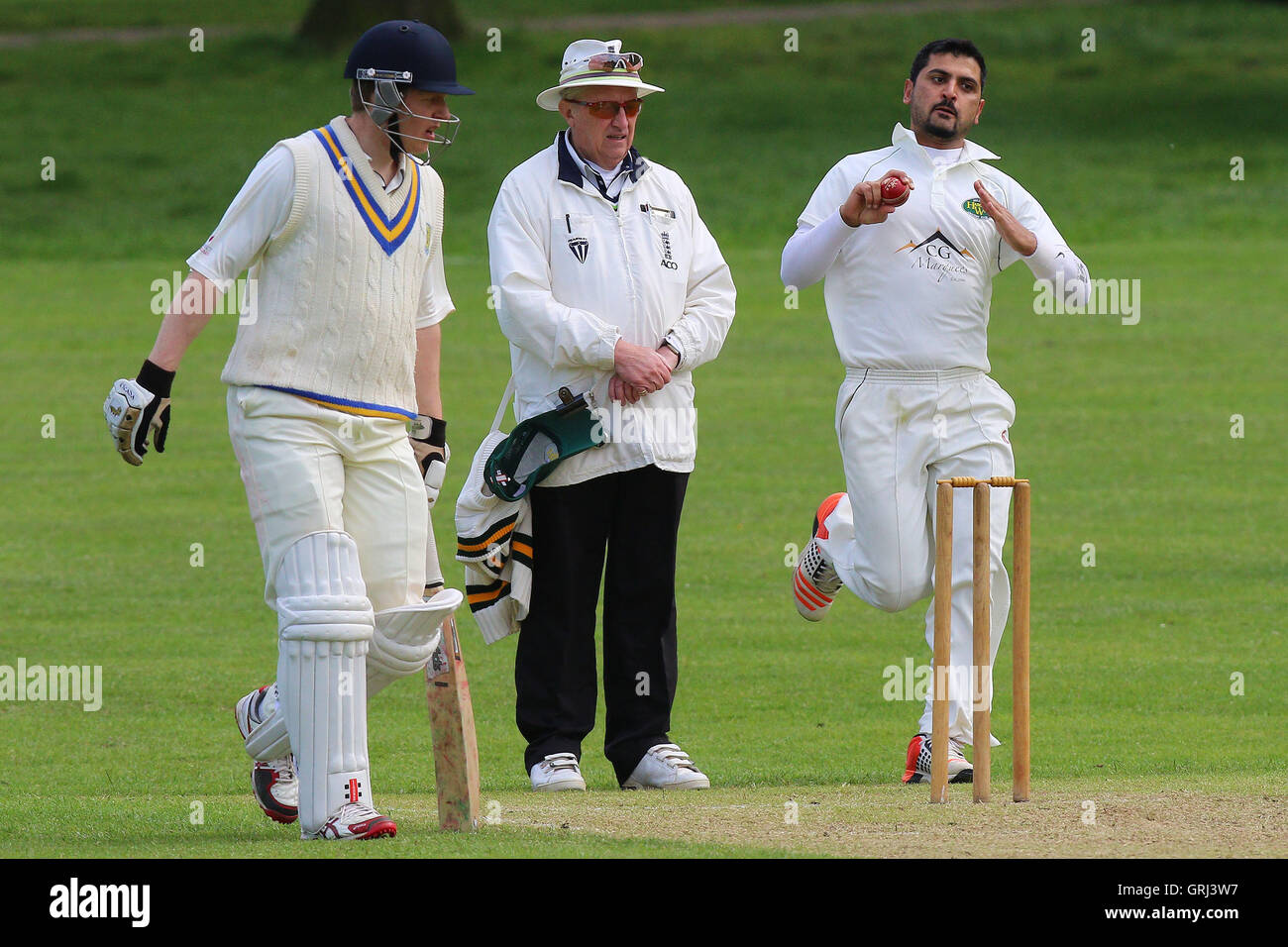 Shahbaz Khan in bowling action for Harold Wood during Harold Wood CC vs ...