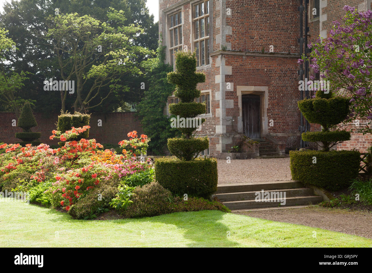 Doddington hall gardens spring hi-res stock photography and images - Alamy