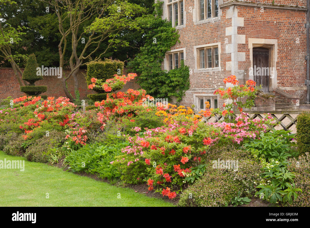 Doddington hall gardens spring hi-res stock photography and images - Alamy