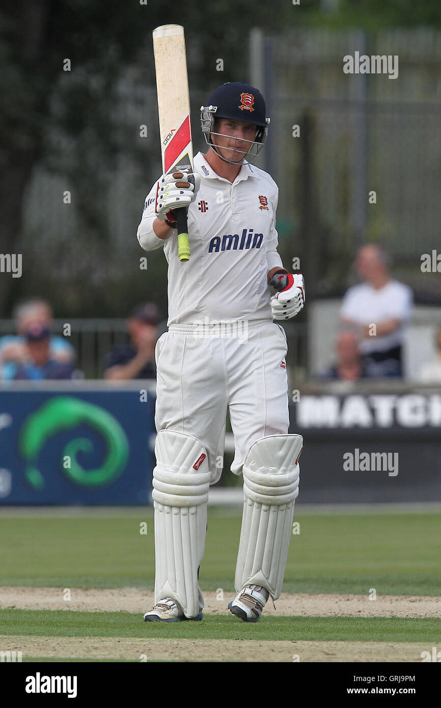 Tom Westley celebrates a half-century, 50 runs for Essex - Essex CCC vs ...