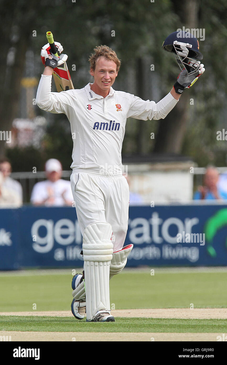 Tom Westley of Essex celebrates scoring a century, 100 runs for his ...