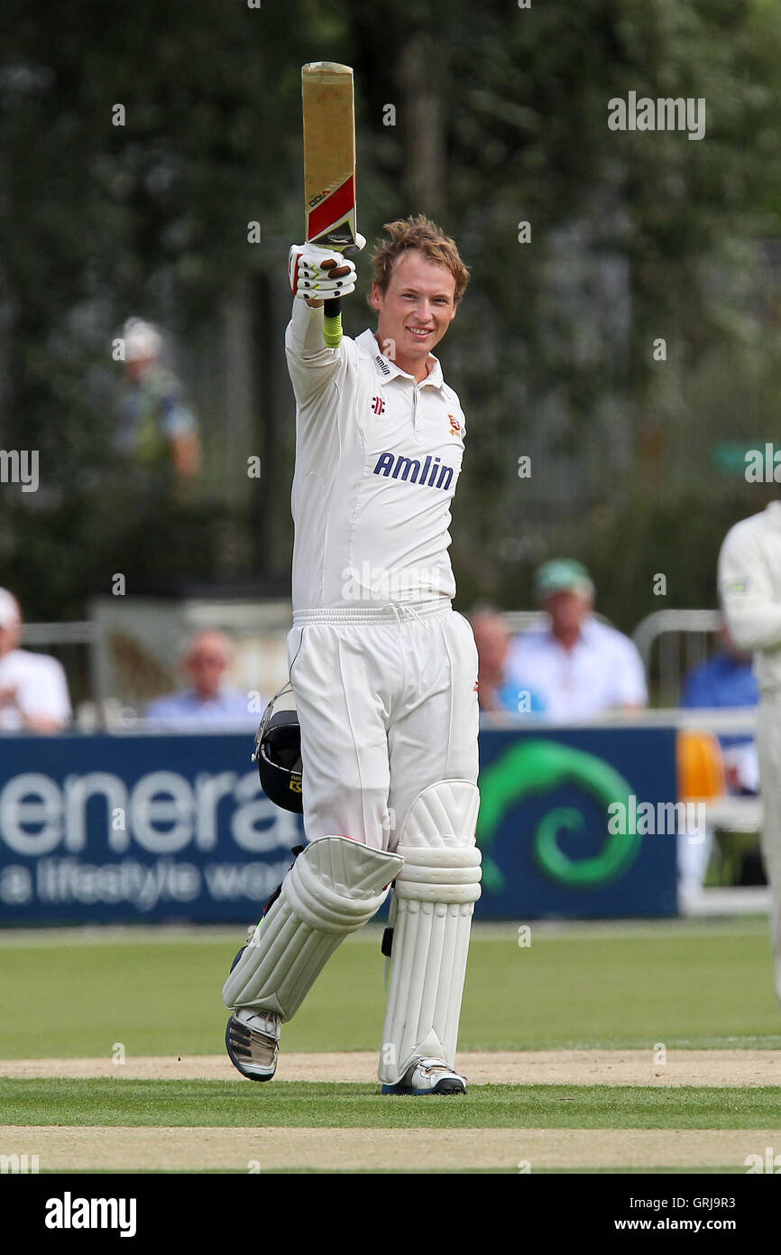Tom Westley of Essex celebrates scoring a century, 100 runs for his ...