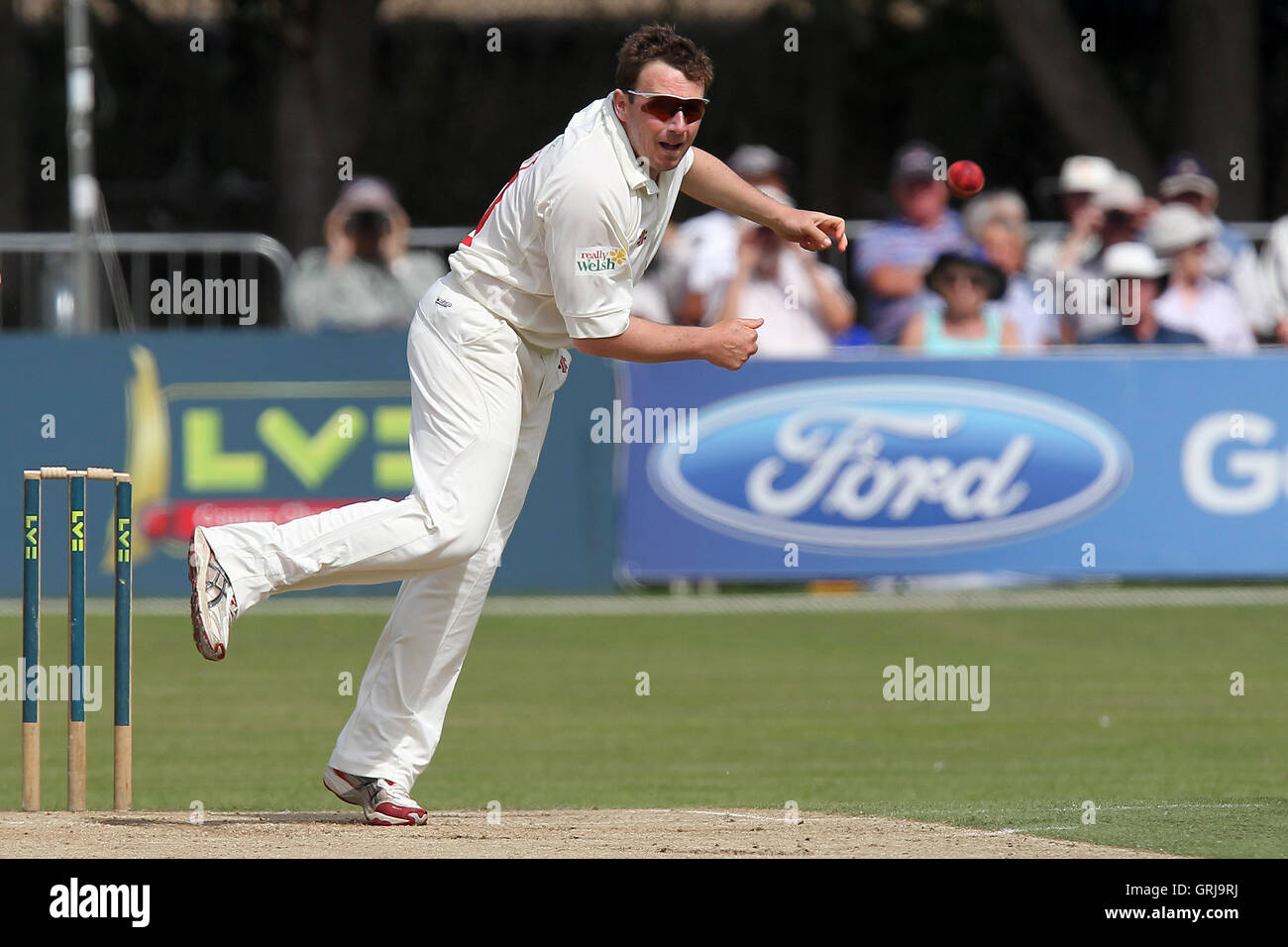 Robert croft of glamorgan ccc hi-res stock photography and images - Alamy
