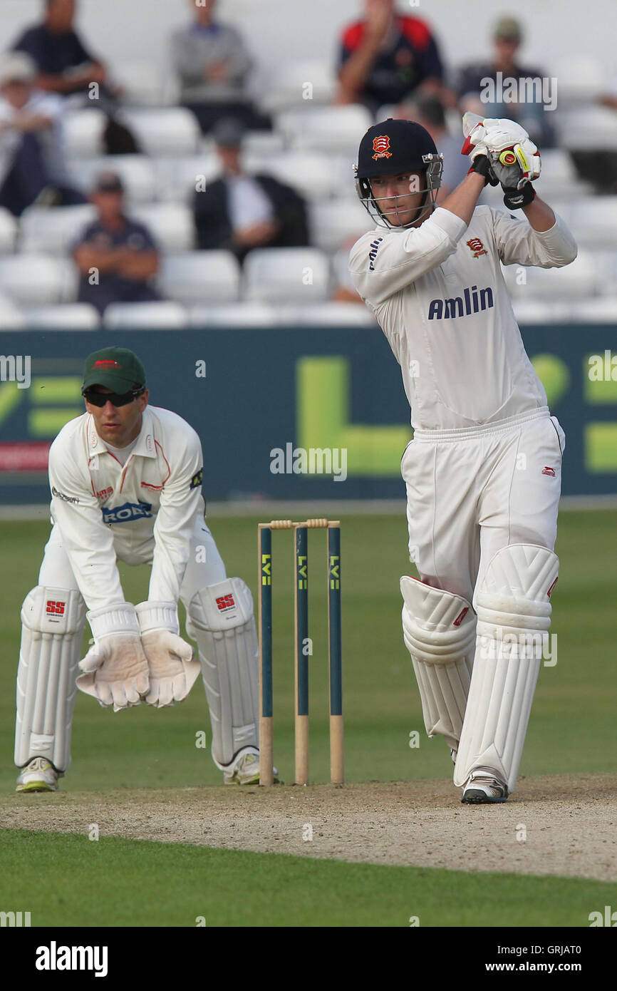 Tom Westley in batting action for Essex as Paul Dixey looks on - Essex ...