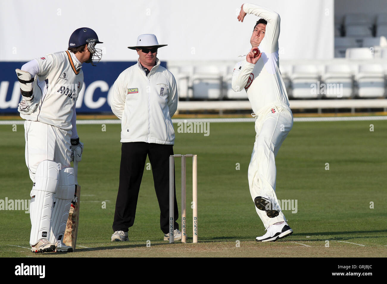 Jon Lewis in bowling action for Surrey - Essex CCC vs Surrey CCC ...