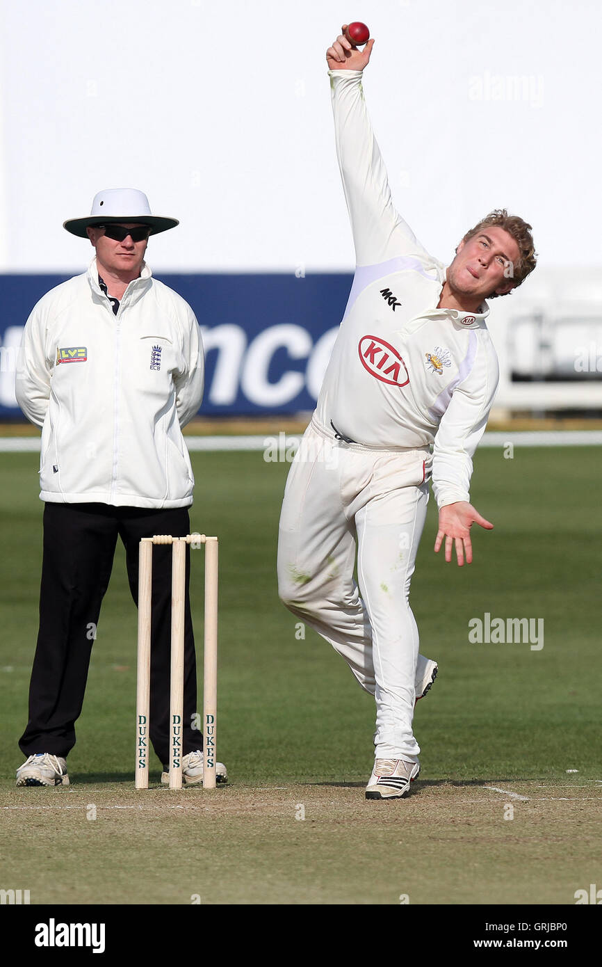 Rory Hamilton-Brown in bowling action for Surrey - Essex CCC vs Surrey ...