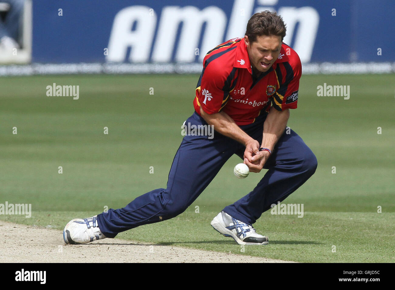 Greg Smith of Essex drops a return catch chance from Kane Williamson ...