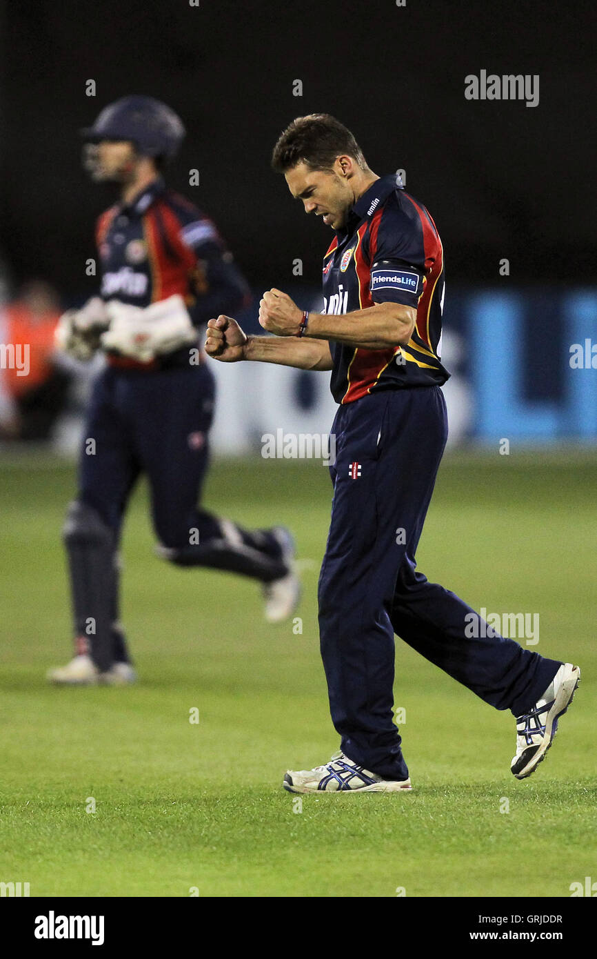 Greg Smith of Essex celebrates the wicket of Sam Northeast - Essex ...