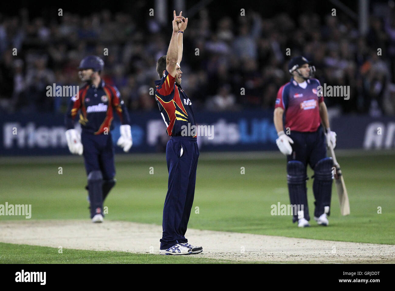 Greg Smith of Essex celebrates the wicket of Matt Coles - Essex Eagles ...