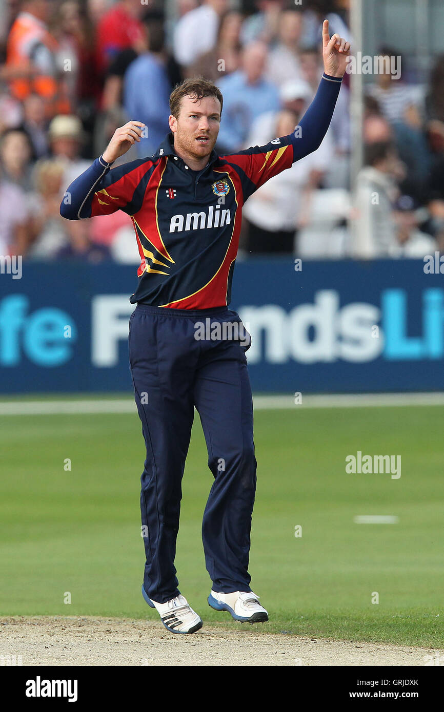 Tim Phillips of Essex celebrates the wicket of Gareth Berg - Essex ...