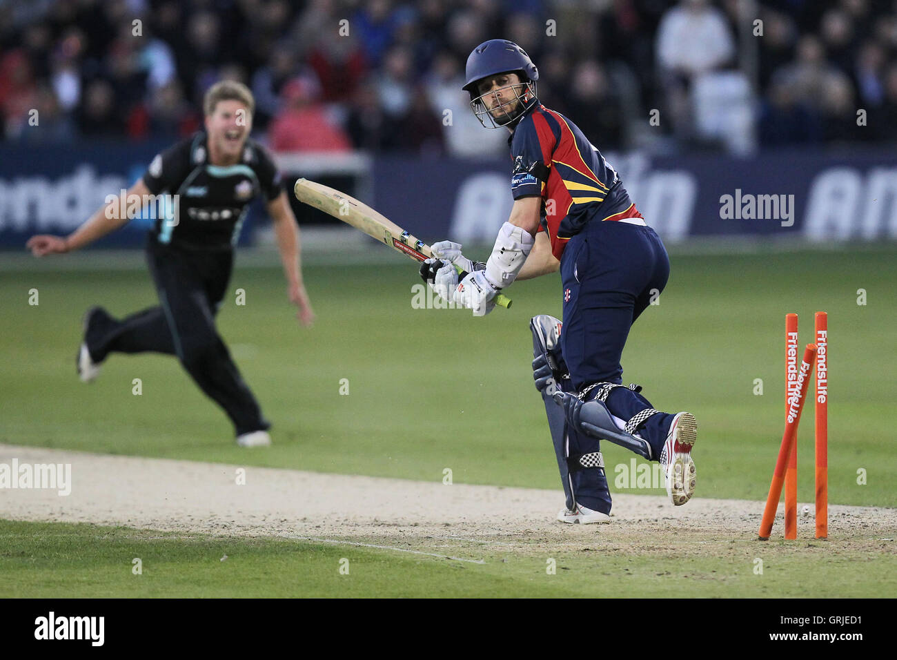 Kent vs surrey cricket hi-res stock photography and images - Alamy