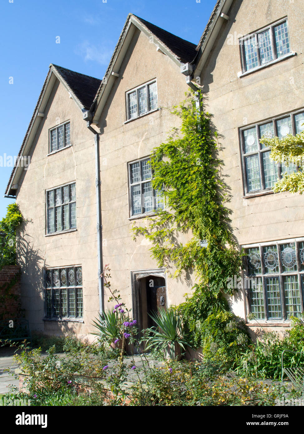 packwood house estate grounds stately home uk gb warwickshire midlands ...