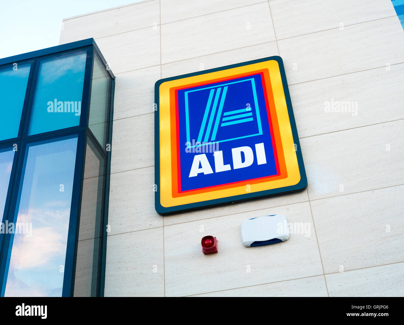 Aldi supermarket sign Stock Photo - Alamy