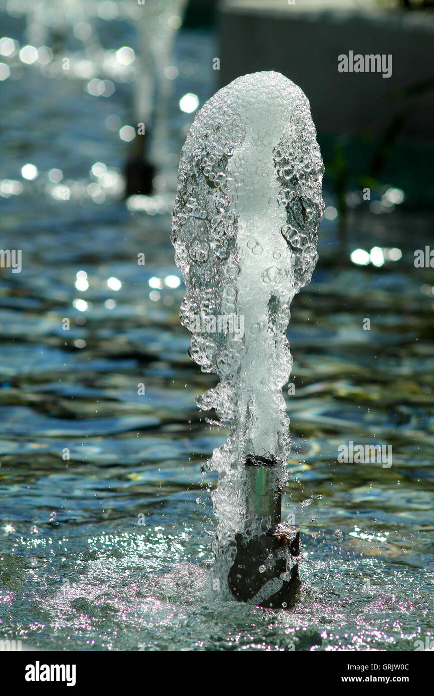 Ceramic tile water fountain hi-res stock photography and images - Alamy