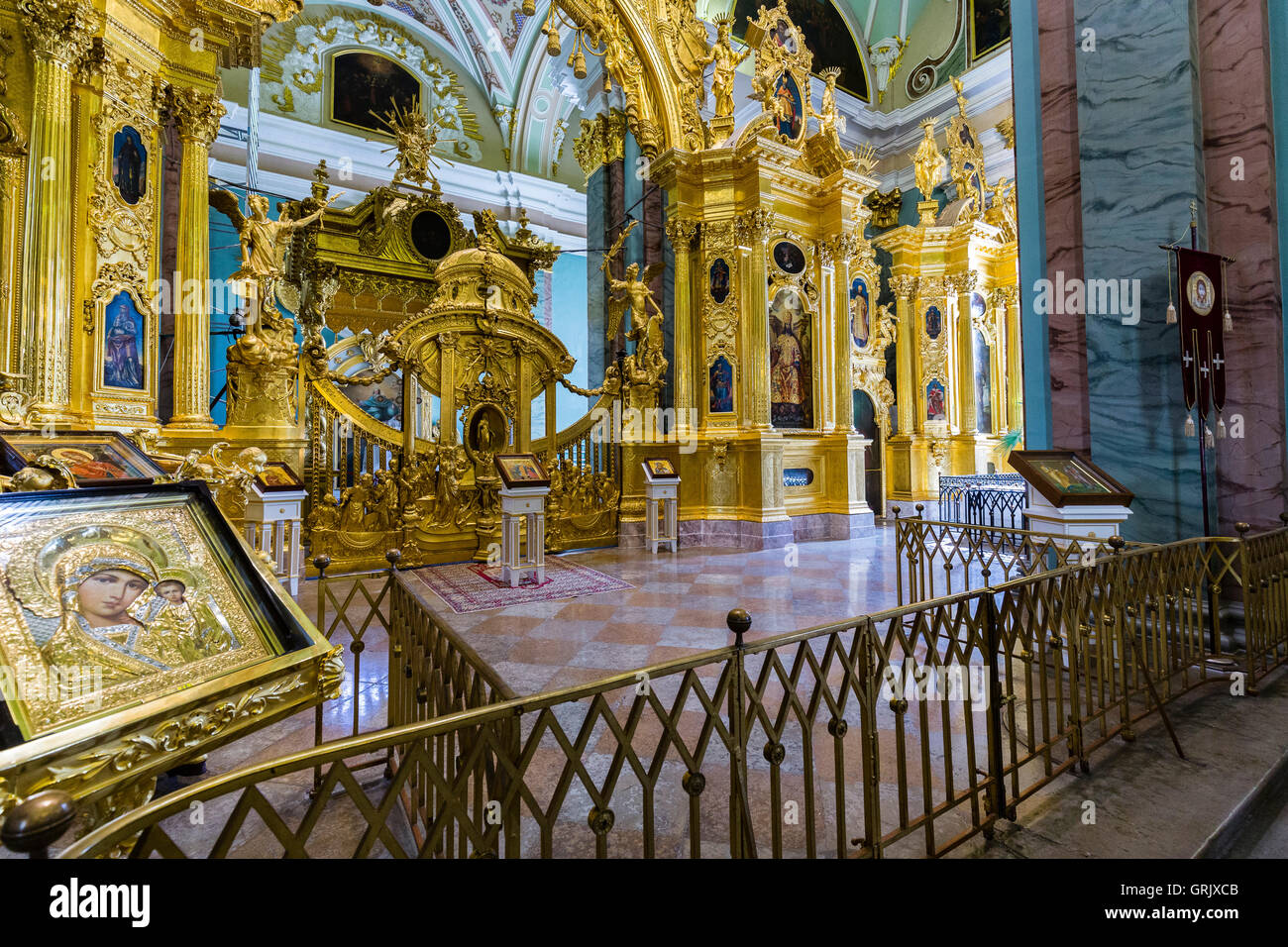 Iconostasis of the Saints Peter and Paul Cathedral, St-Petersburg, Russia Stock Photo - Alamy
