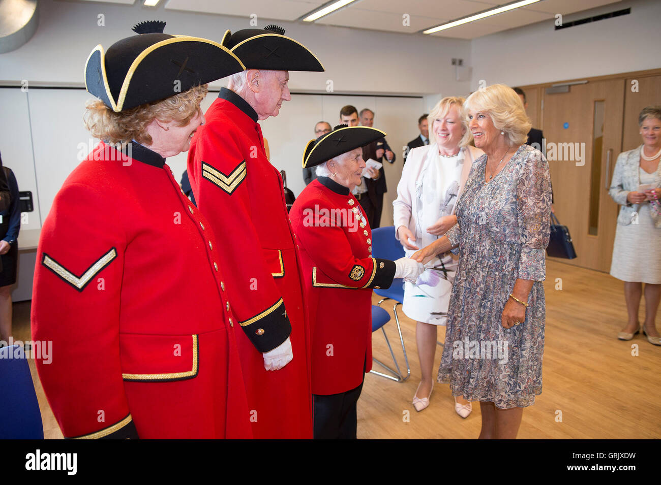 Left to right gillian hi-res stock photography and images - Alamy