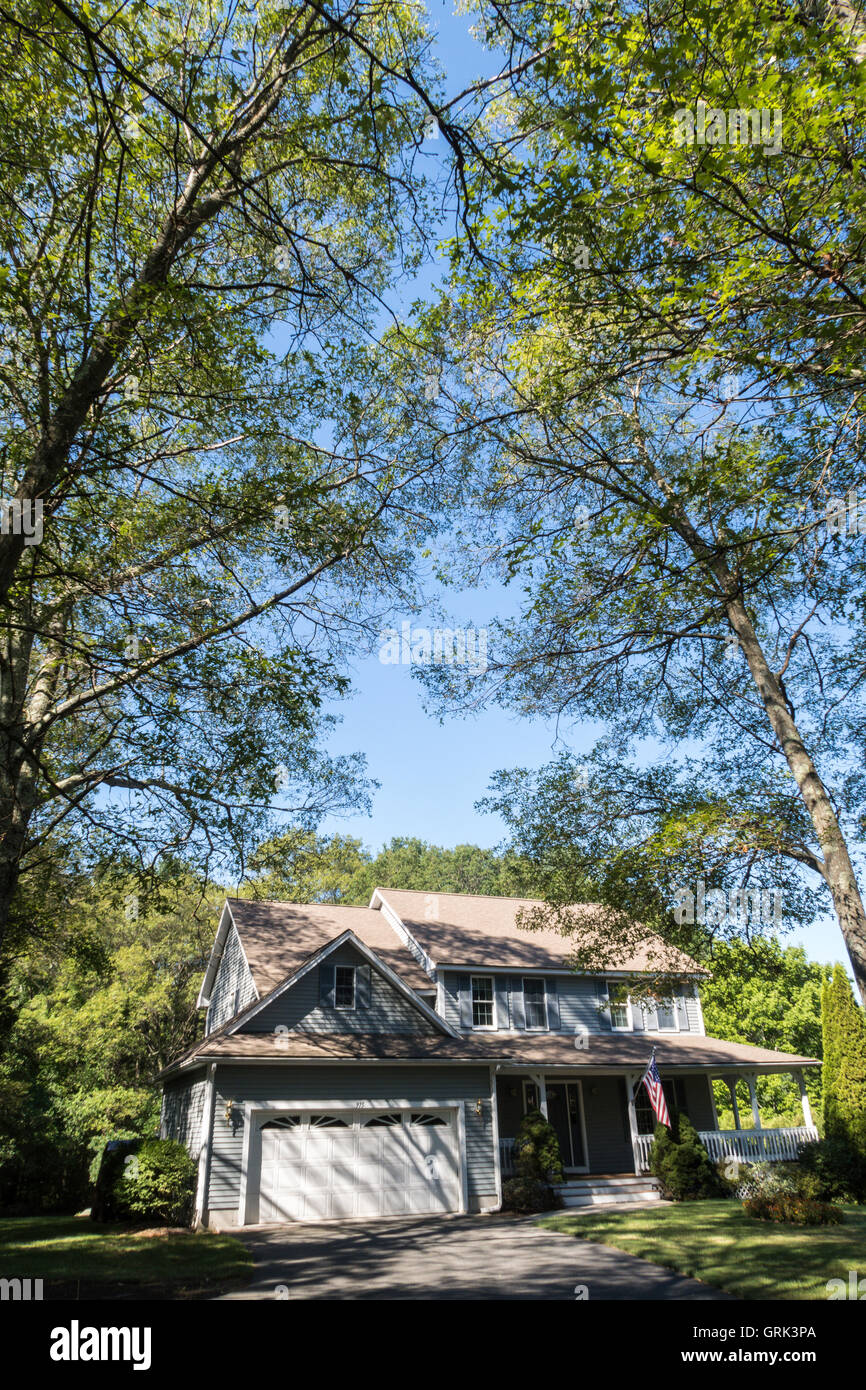 American residential architecture hi-res stock photography and images ...