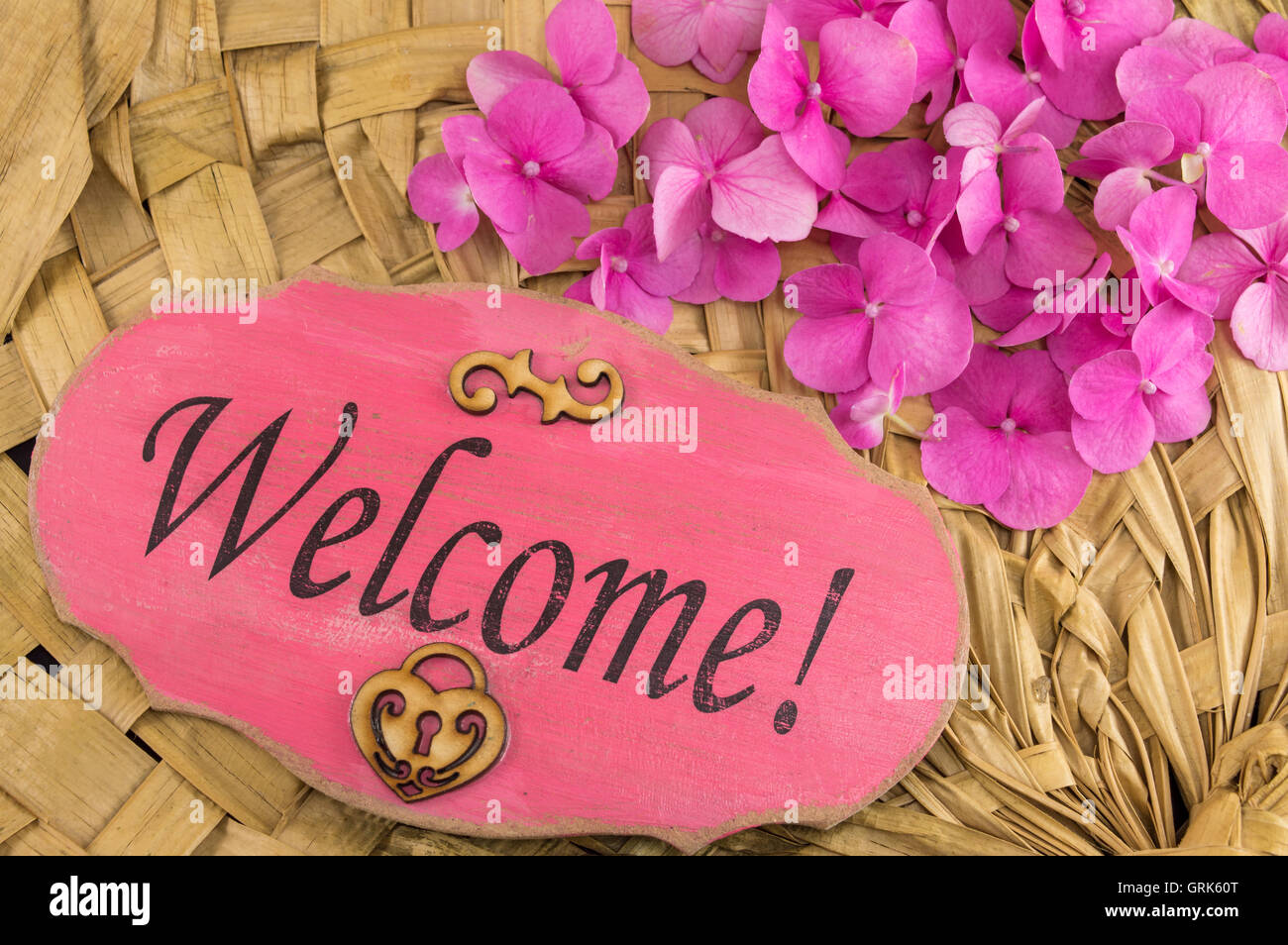 Welcome note with flowers hi-res stock photography and images - Alamy