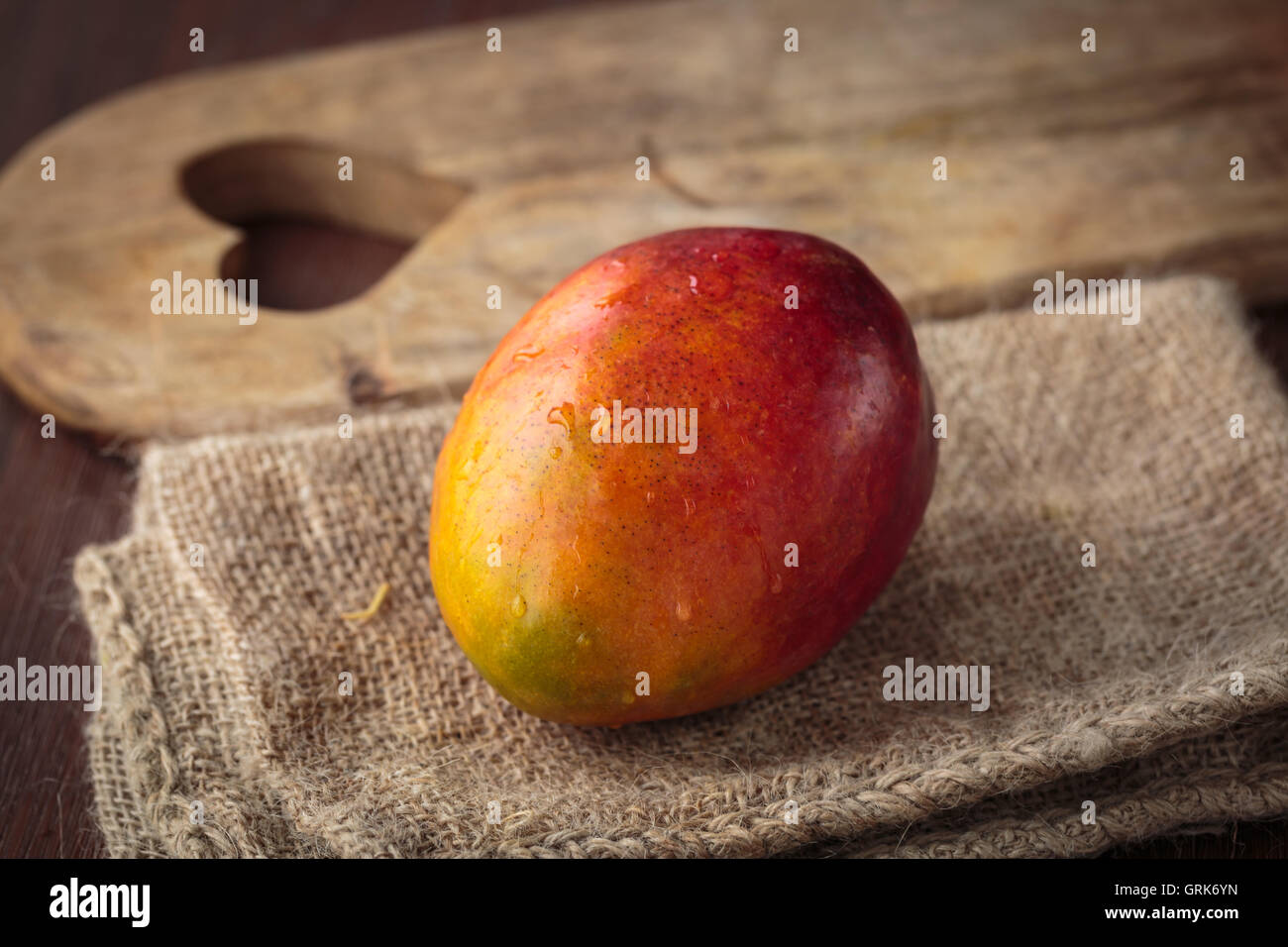Fresh raw mango fruit for an healthy nutrition Stock Photo - Alamy