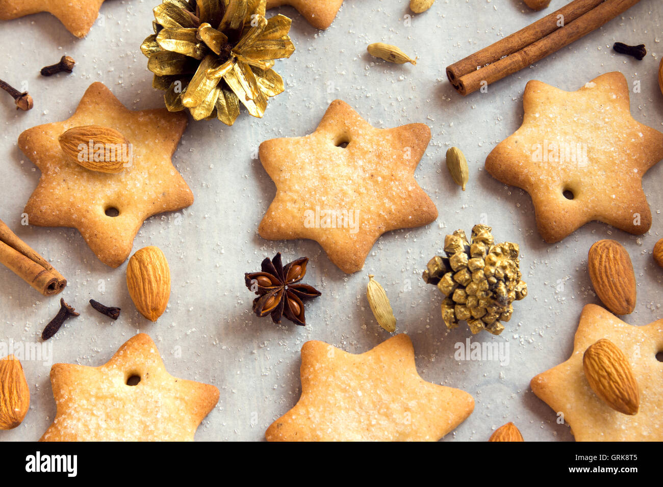 Bake paper hi-res stock photography and images - Alamy