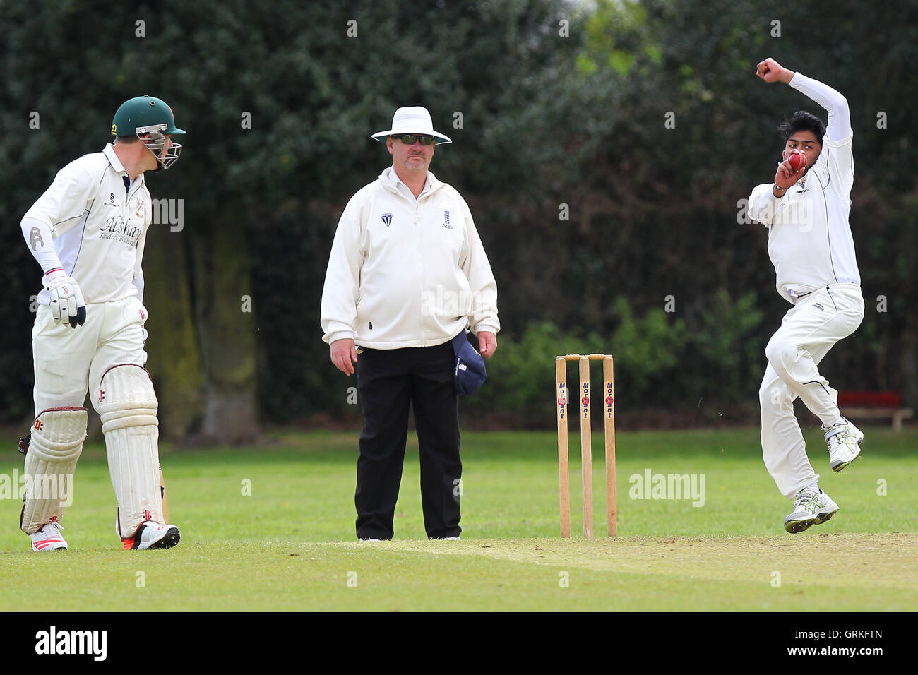 Chingford cricket club hi-res stock photography and images - Alamy