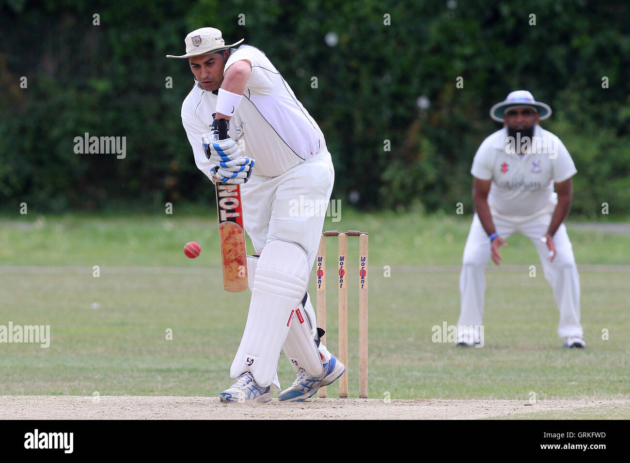 Upminster CC (fielding)vs Hainault & Clayhall CC - Essex Cricket League ...