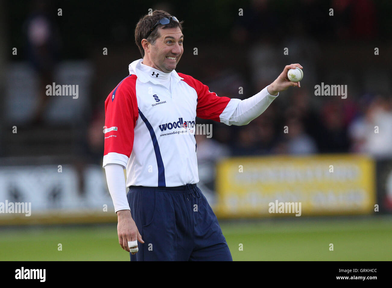Essex batsman ronnie irani hi-res stock photography and images - Alamy
