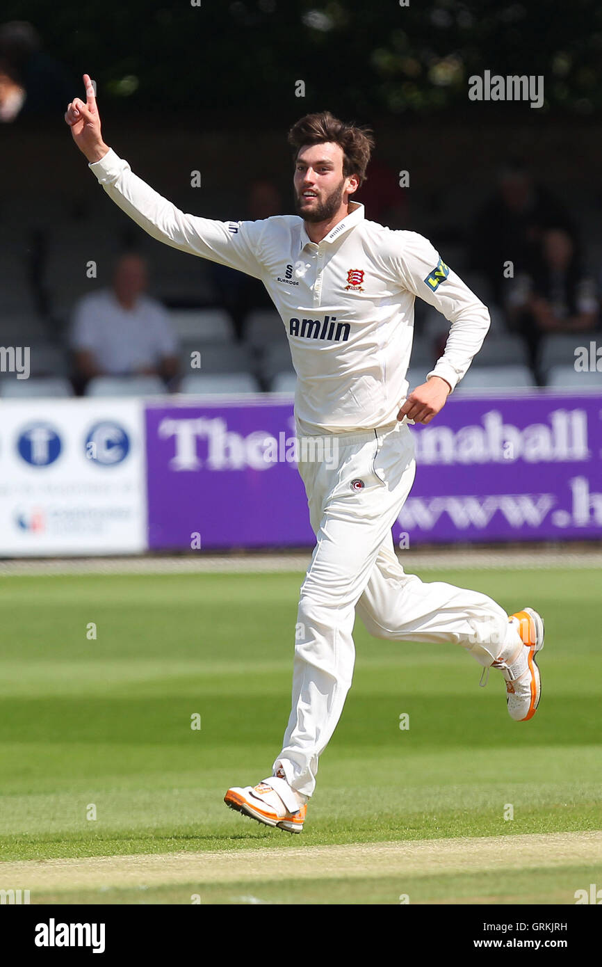 Reece Topley of Essex celebrates the wicket of Tom Lancefield - Essex ...