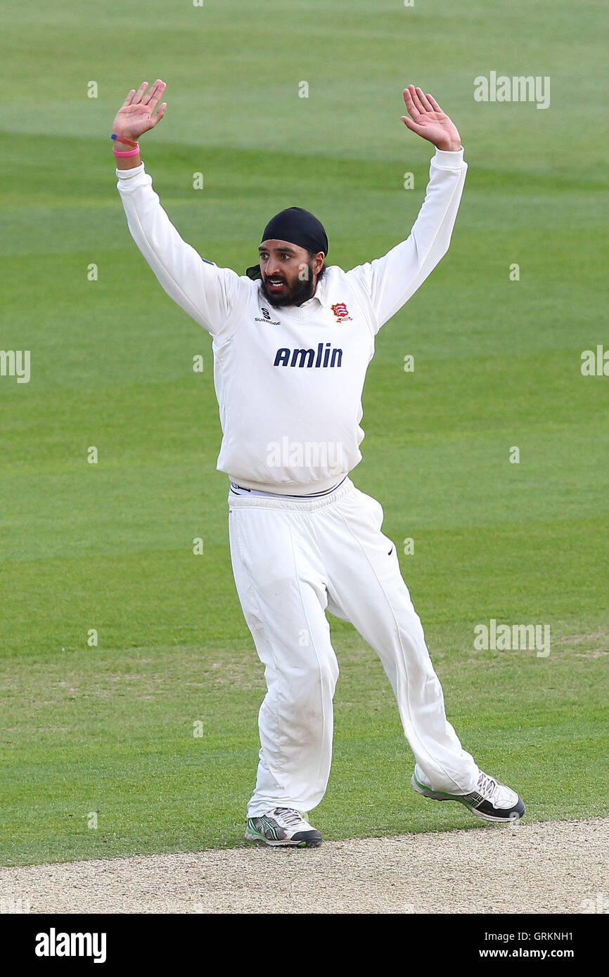 A big appeal for the wicket of Charlie Shreck by Monty Panesar of Essex ...