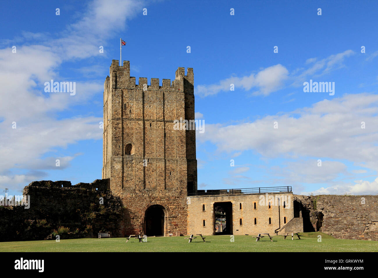 Richmond castle wall hi-res stock photography and images - Alamy