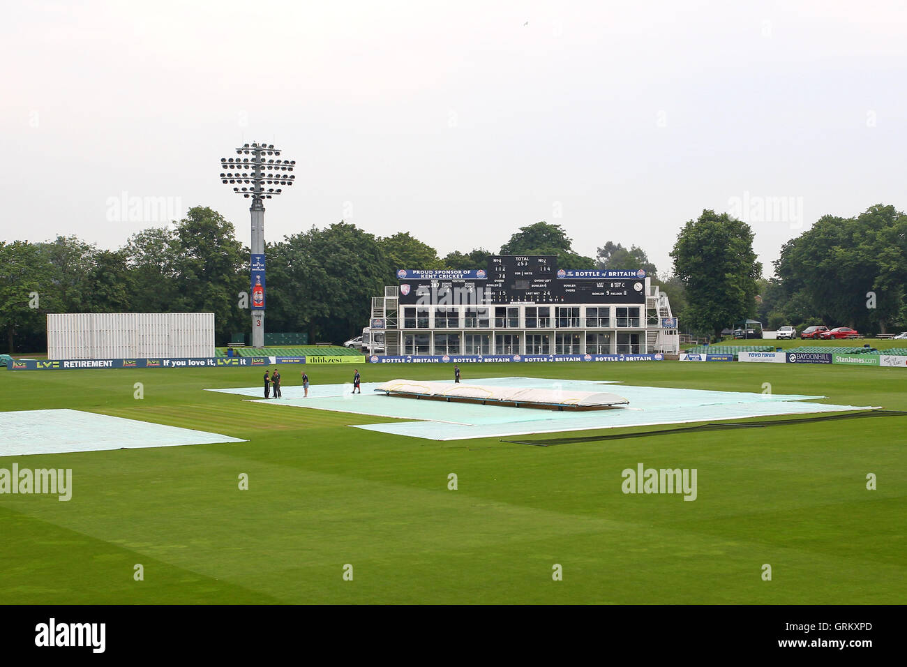 Sport cricket rain cricket pitch covers hi-res stock photography and ...