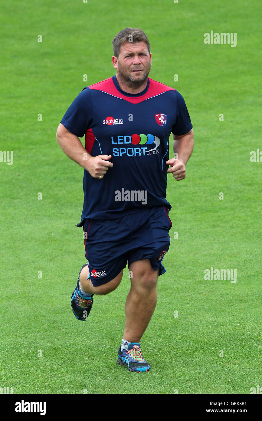 Matt Walker of Kent - Kent CCC vs Essex CCC - LV County Championship ...