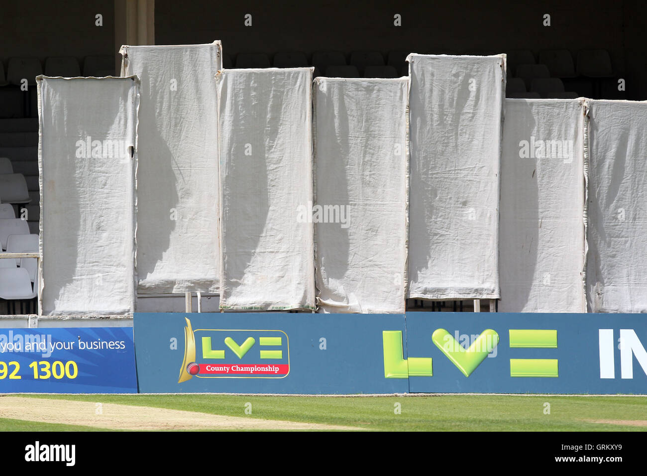 Cricket sight screen hi-res stock photography and images - Alamy