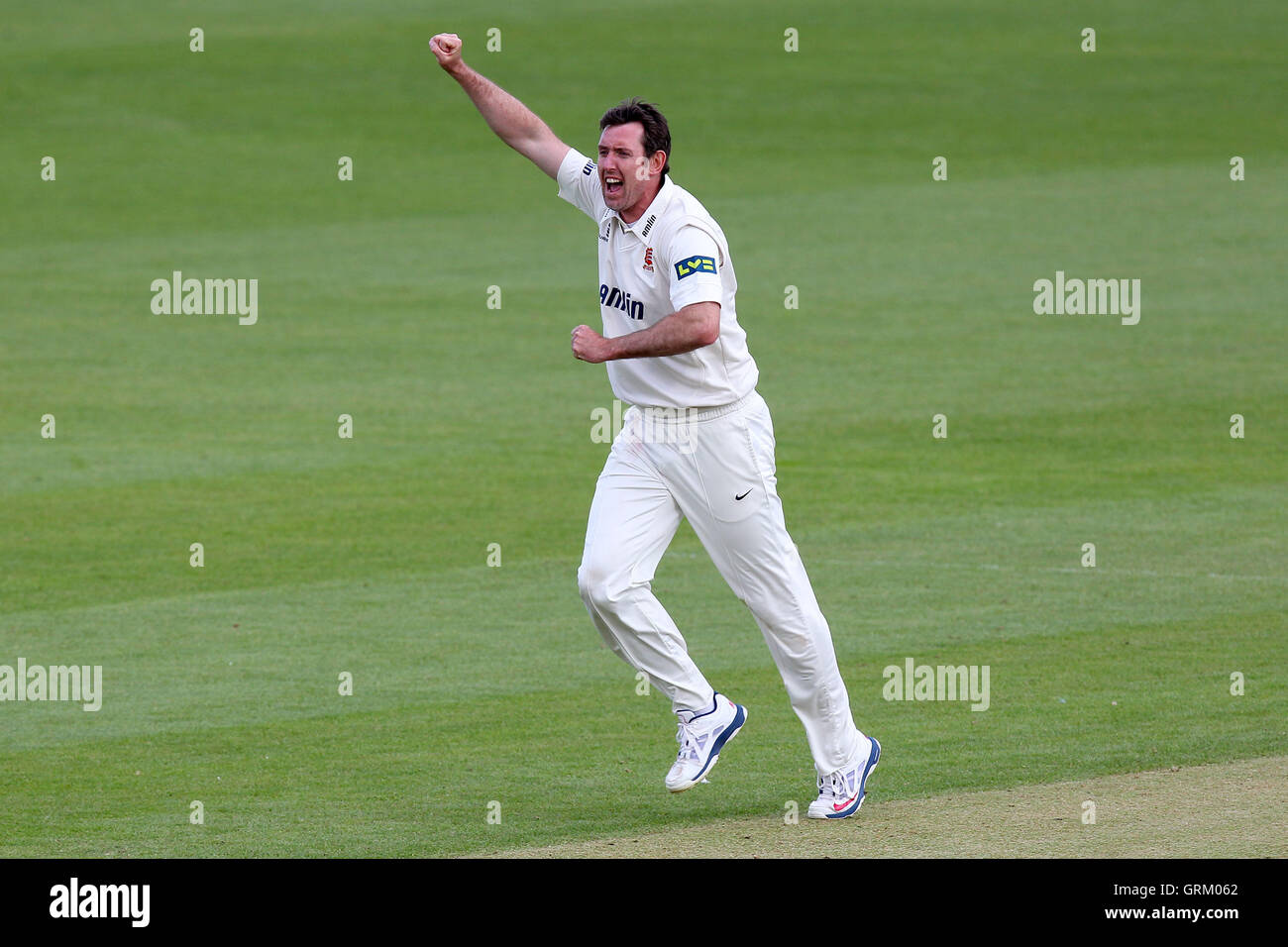 David Masters of Essex celebrates the wicket of Graeme Smith - Surrey ...