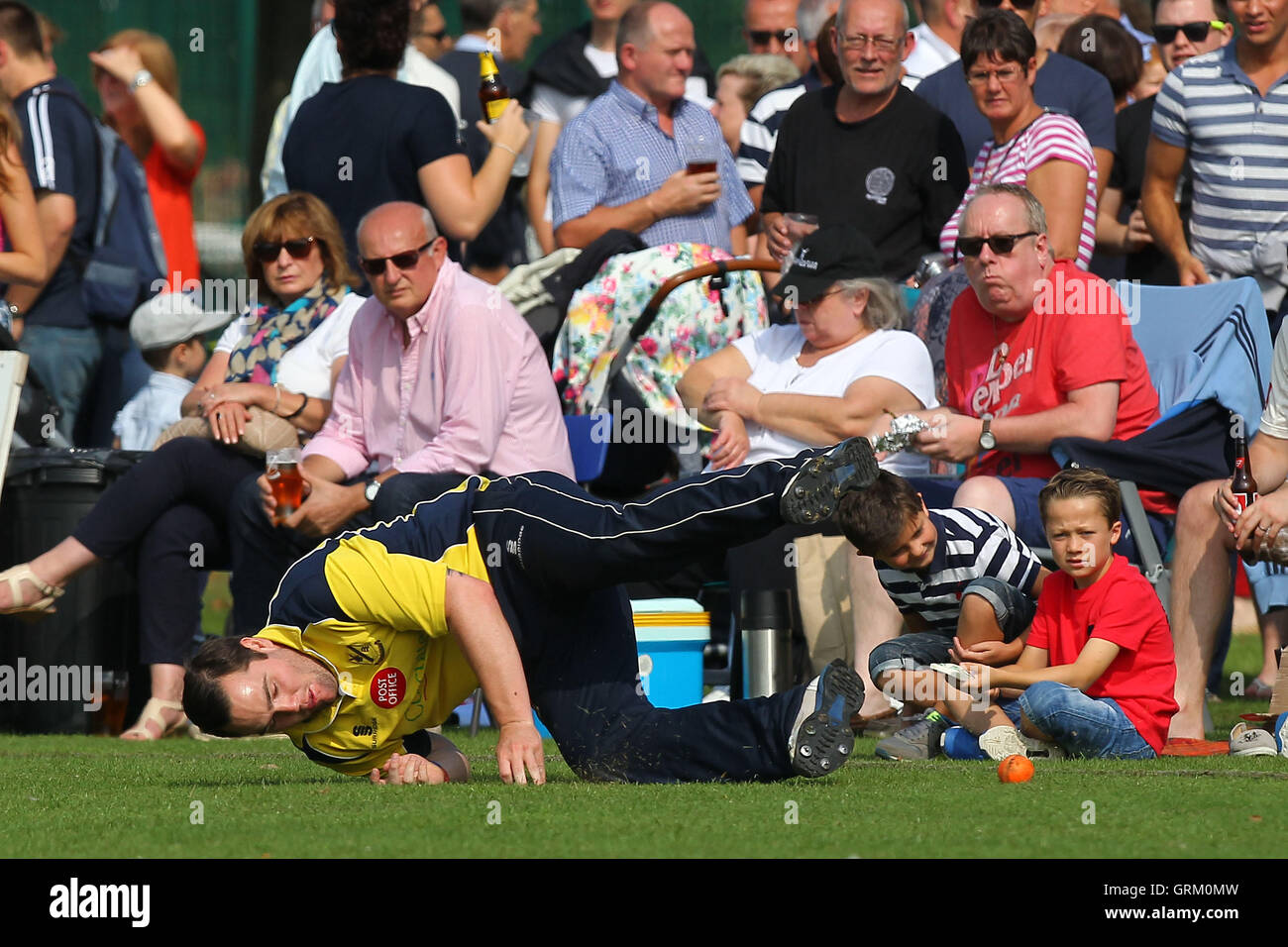 Alan Ison fields on the boundary for Upminster - Upminster CC vs Essex ...