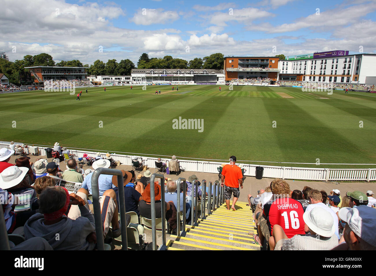 Cricket worcestershire cricket ground new road hi-res stock photography ...