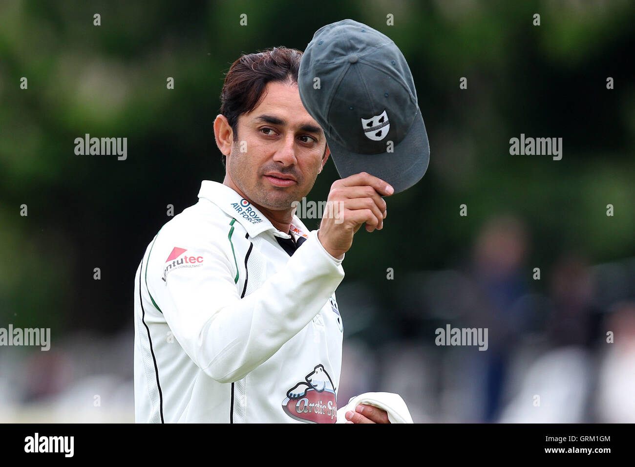 Saeed ajmal in bowling action hi-res stock photography and images - Alamy