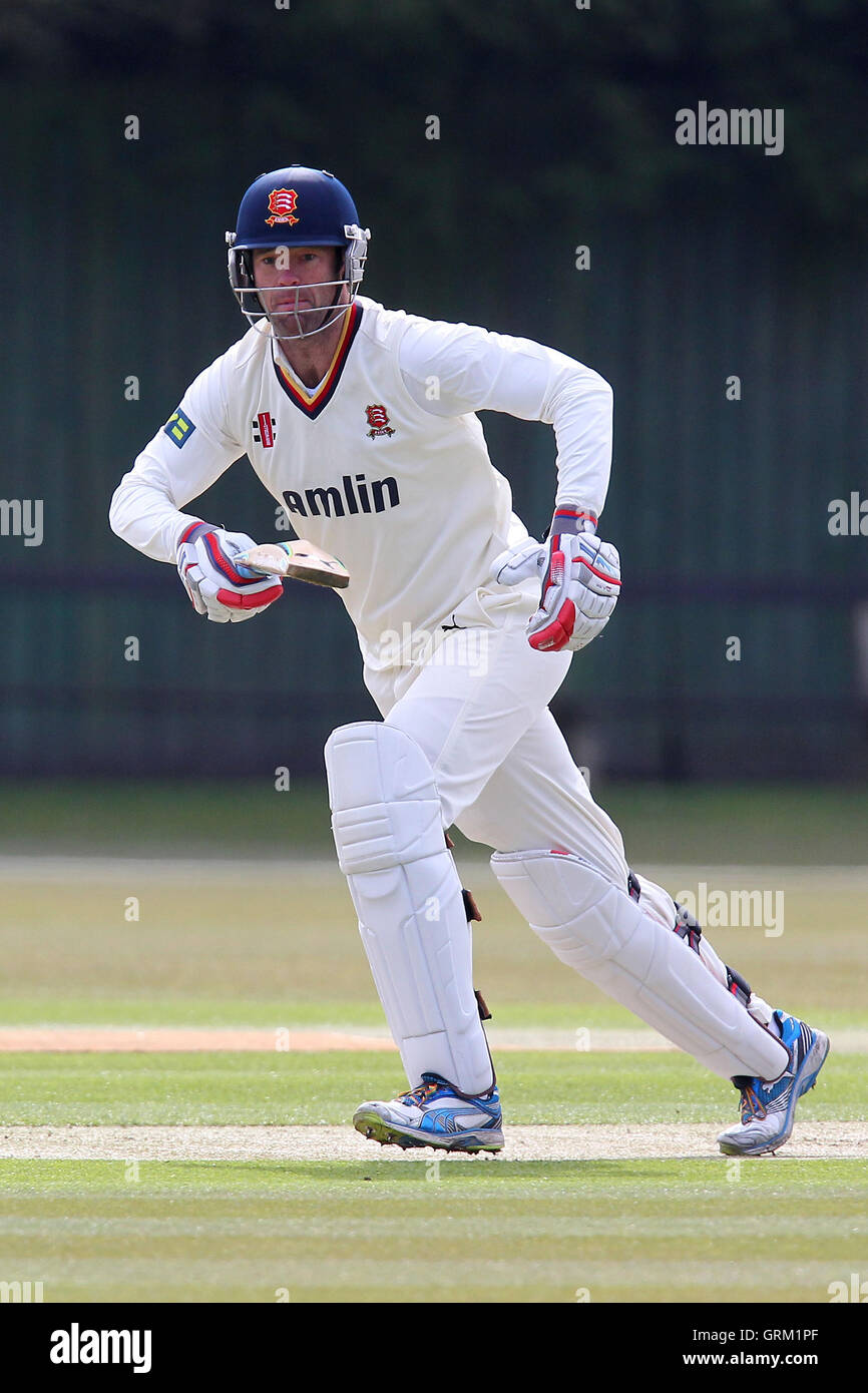 New Essex signing Rob 'Bobby' Quiney in batting action - Cambridge MCCU ...