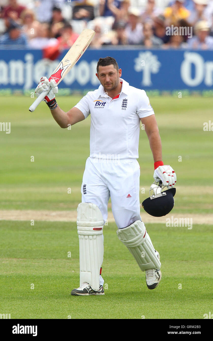 Tim Bresnan celebrates a century, 100 runs for England - Essex CCC vs ...