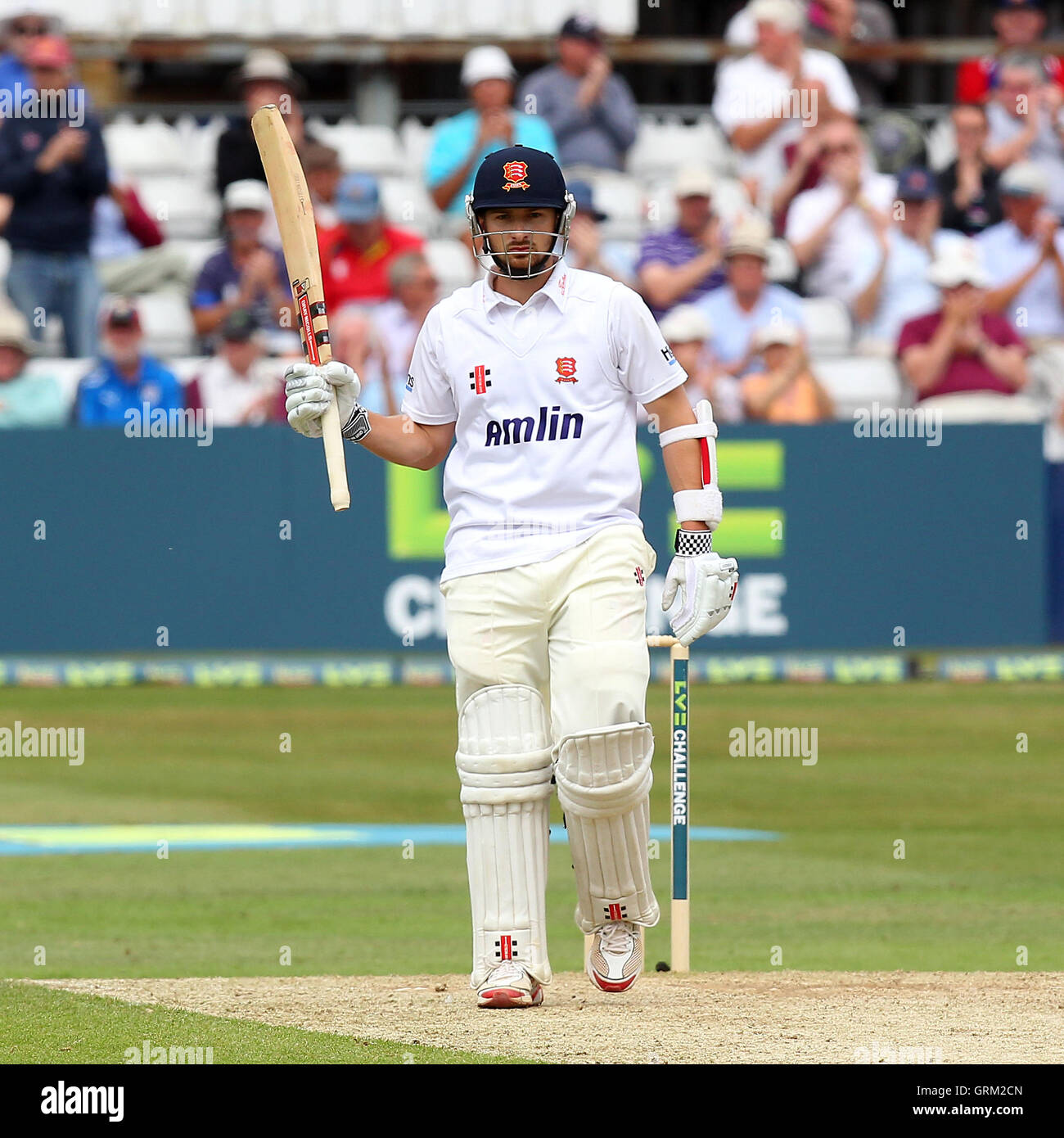 Jaik Mickleburgh celebrates 50 runs, a half-century for Essex - Essex ...