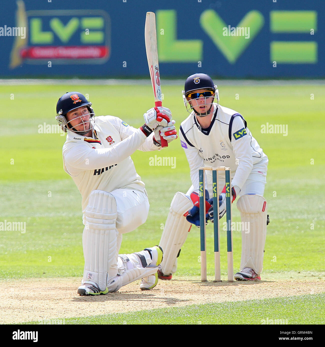 Graham Napier hits six runs for Essex as Adam Wheater looks on - Essex ...