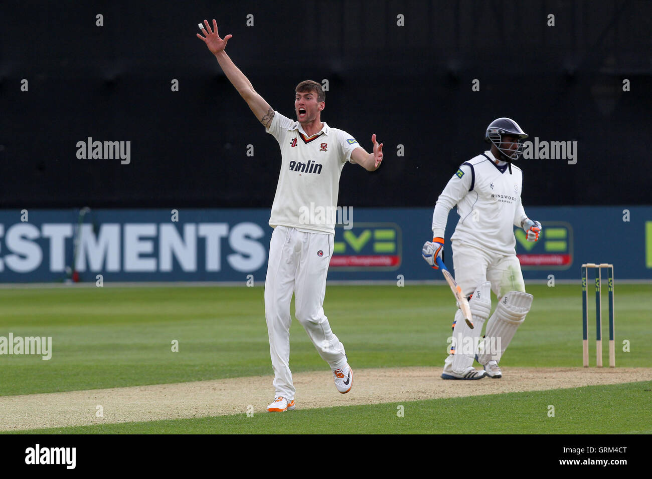 Reece Topley of Essex appeals for the wicket of Michael Carberry ...
