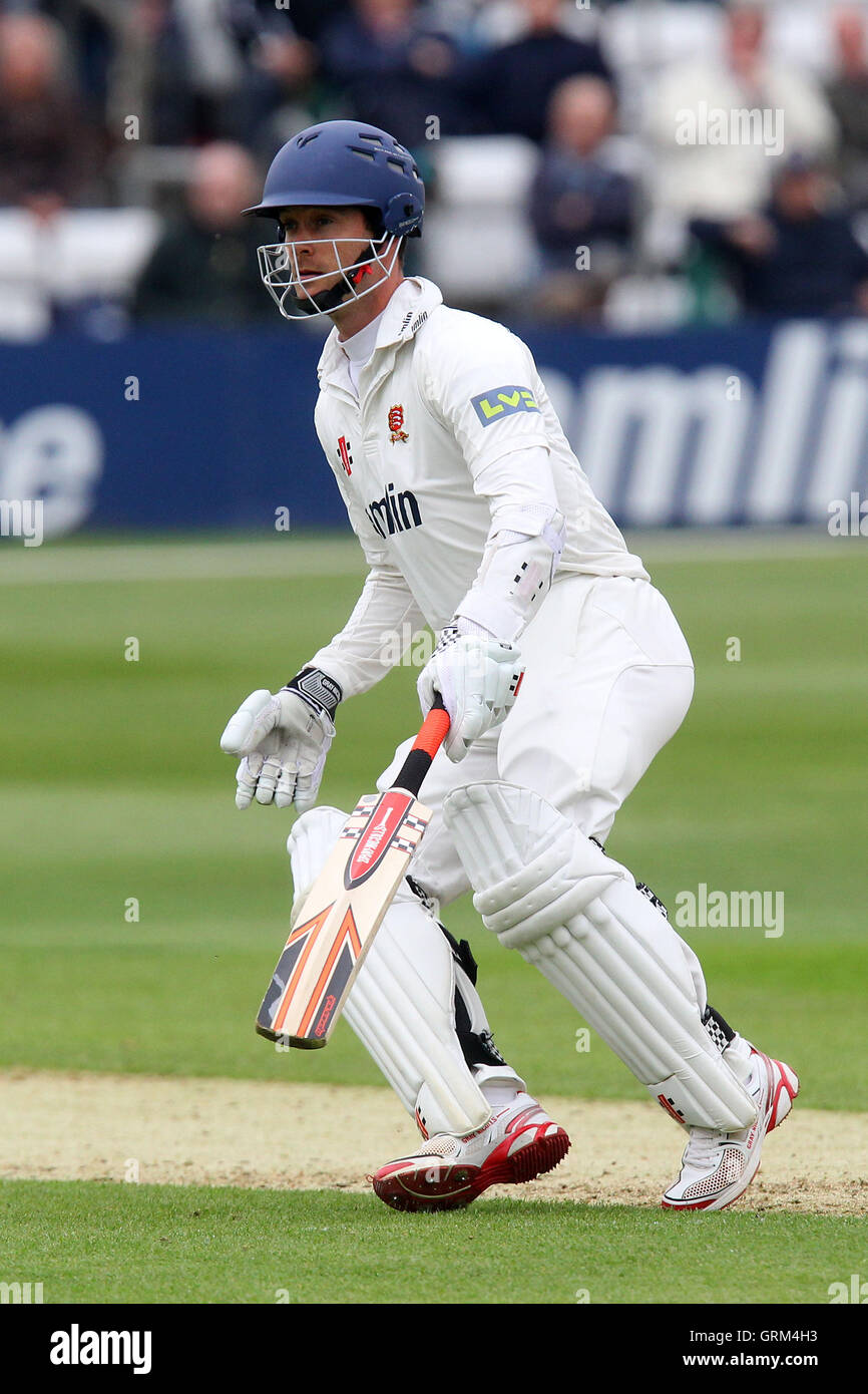 James Foster makes a run for Essex - Essex CCC vs Kent CCC - LV County ...