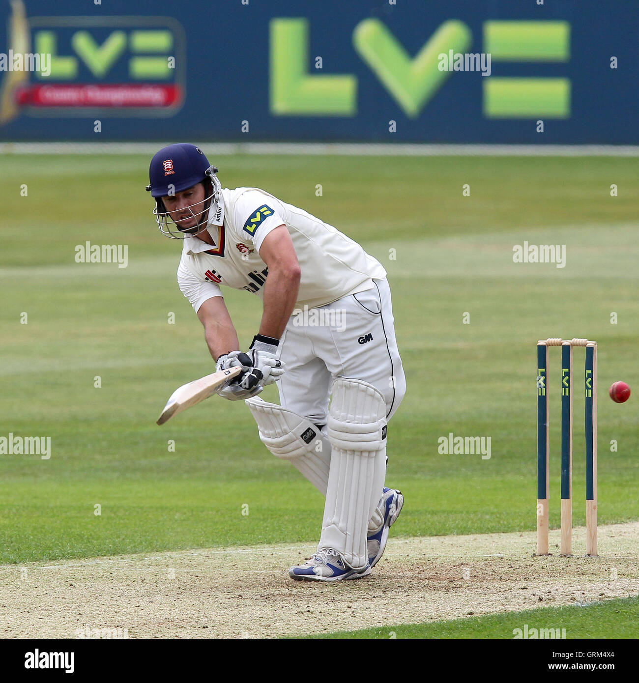 Ryan ten Doeschate in batting action for Essex - Essex CCC vs ...