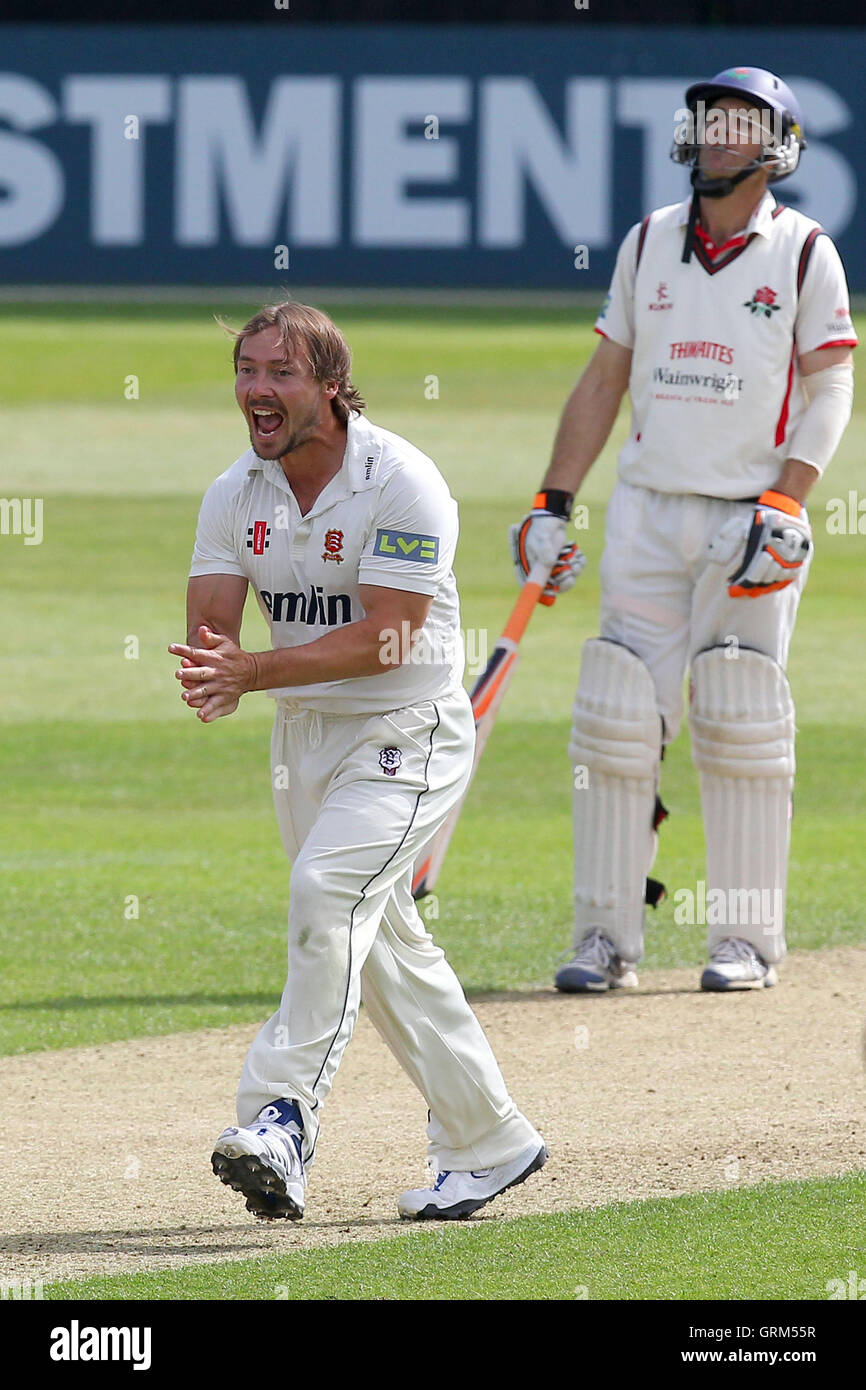 Graham Napier of Essex celebrates the wicket of Steven Croft - Essex ...