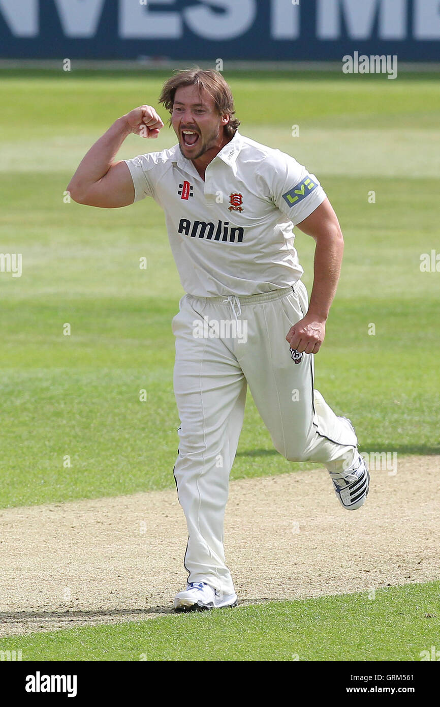 Graham Napier of Essex celebrates the wicket of Steven Croft - Essex ...